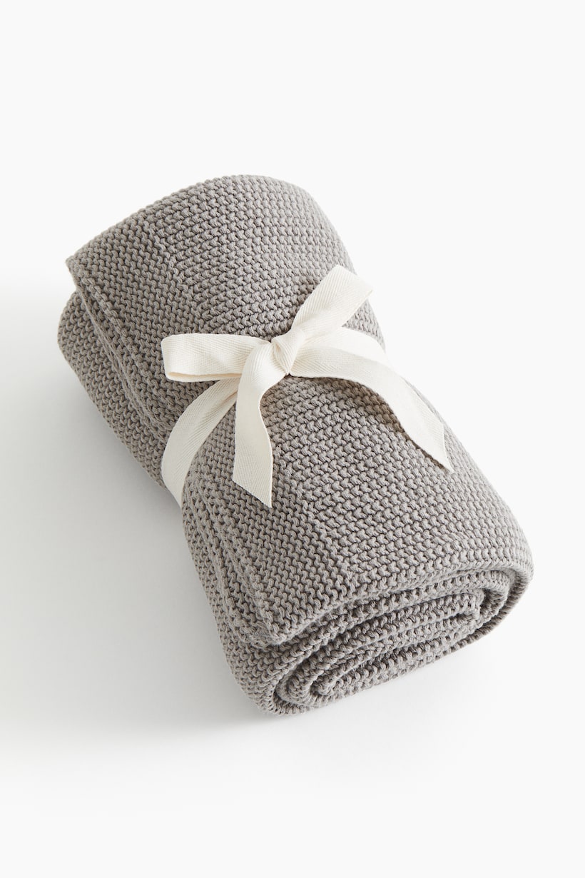 Light dusty taupe Moss-Stitched Cotton Baby Blanket at H&M Home | H&M US