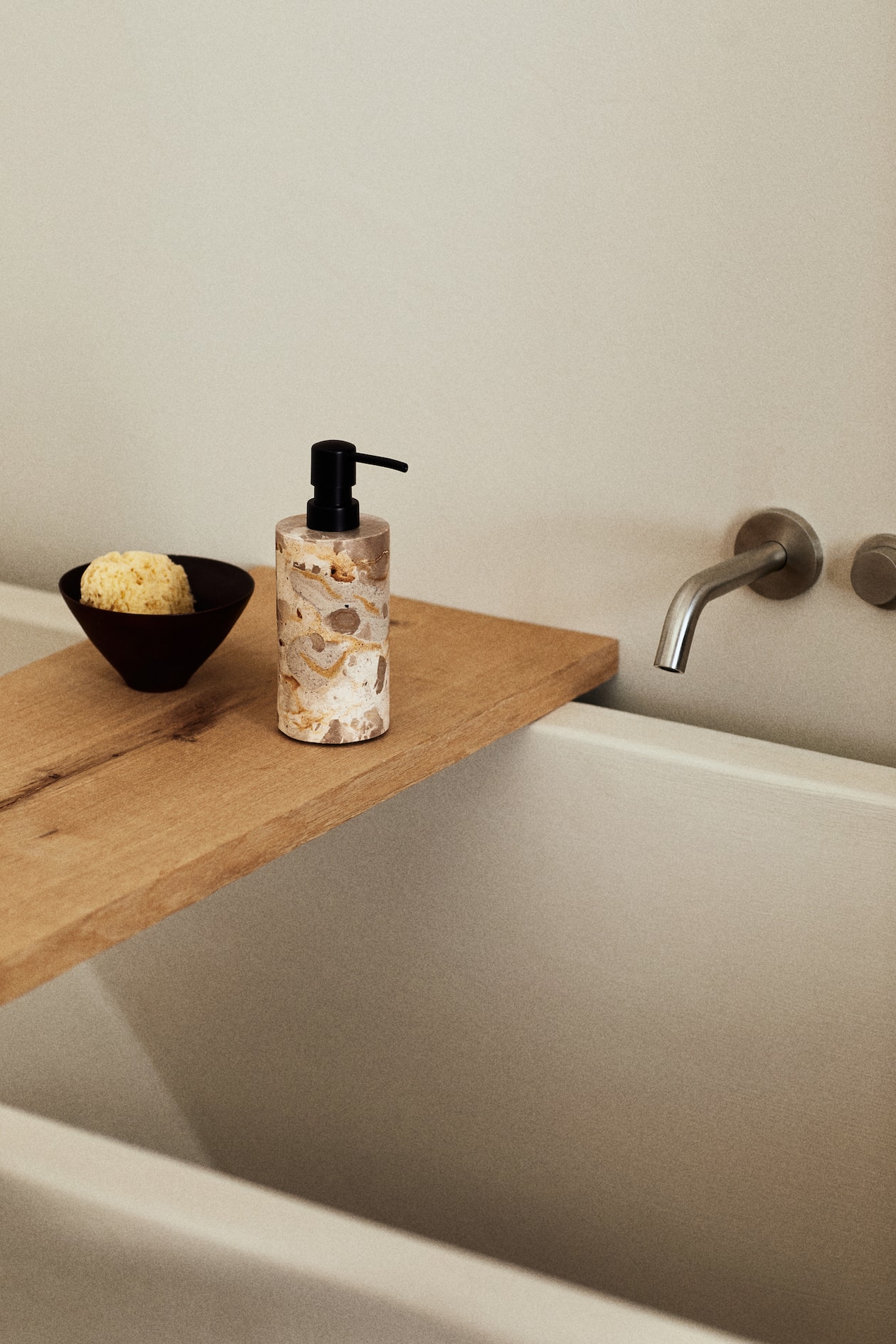 Marble soap dispenser - Light beige - Home All | H&M IE