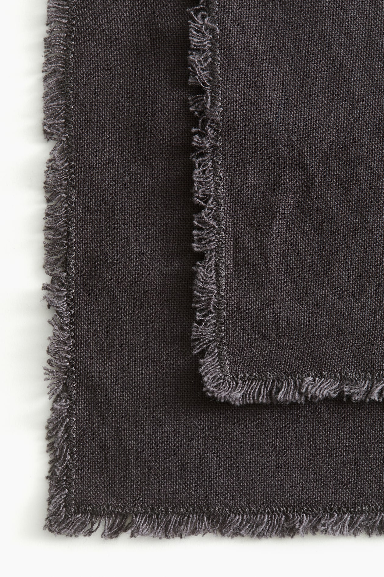 Dark grey 2-pack linen-blend place mats at H&M Home | H&M GB