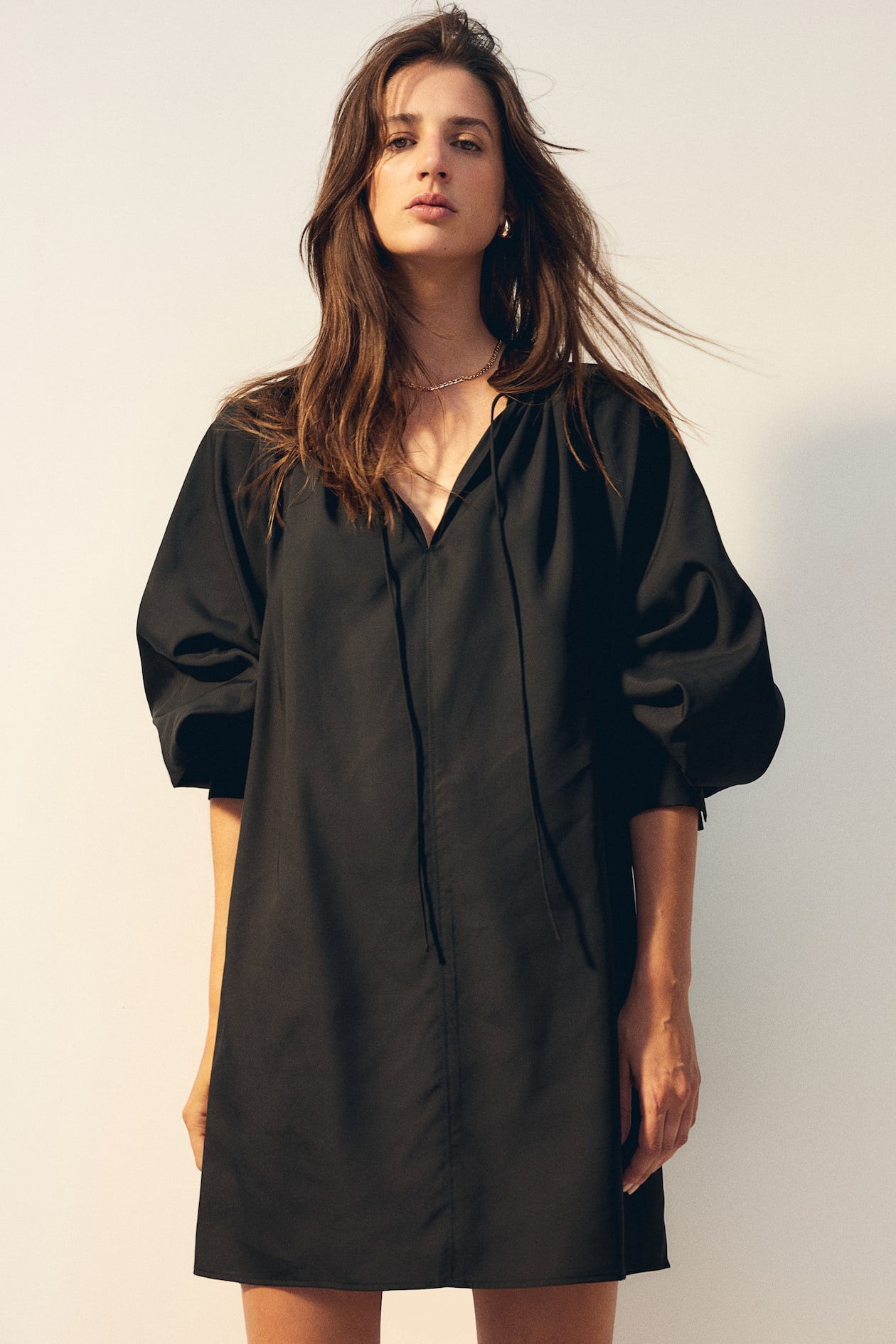 Robe oversize avec détail à nouer - Noir - FEMME | H&M FR