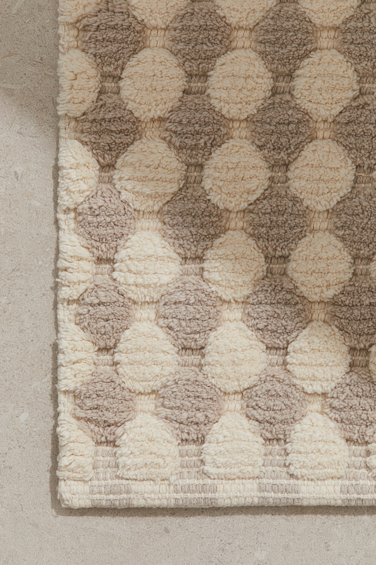 Patterned Cotton Bath Mat - Light taupe/dotted - Home All | H&M US