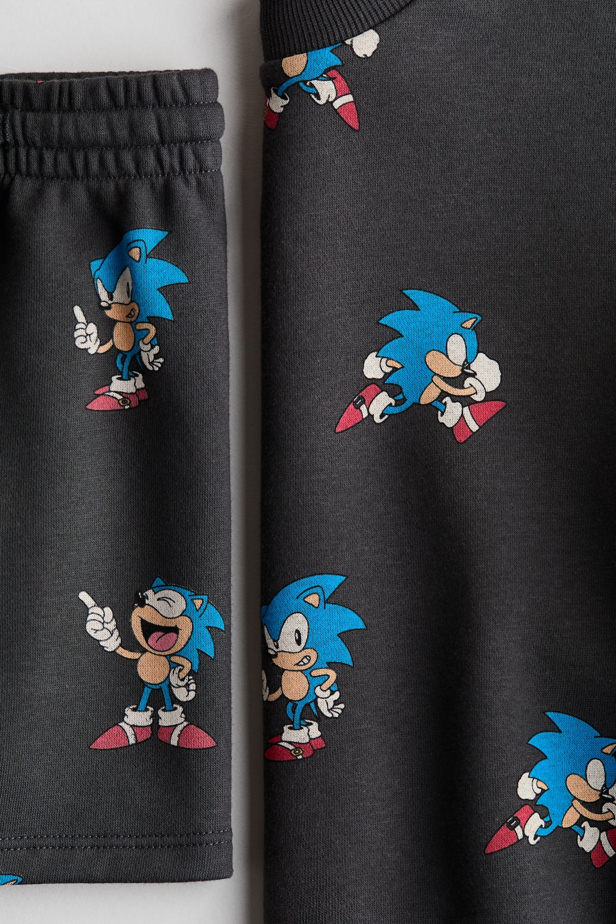 Gray/Sonic the Hedgehog 2-Piece Sweatshirt and Shorts Set for kids | H&M CA