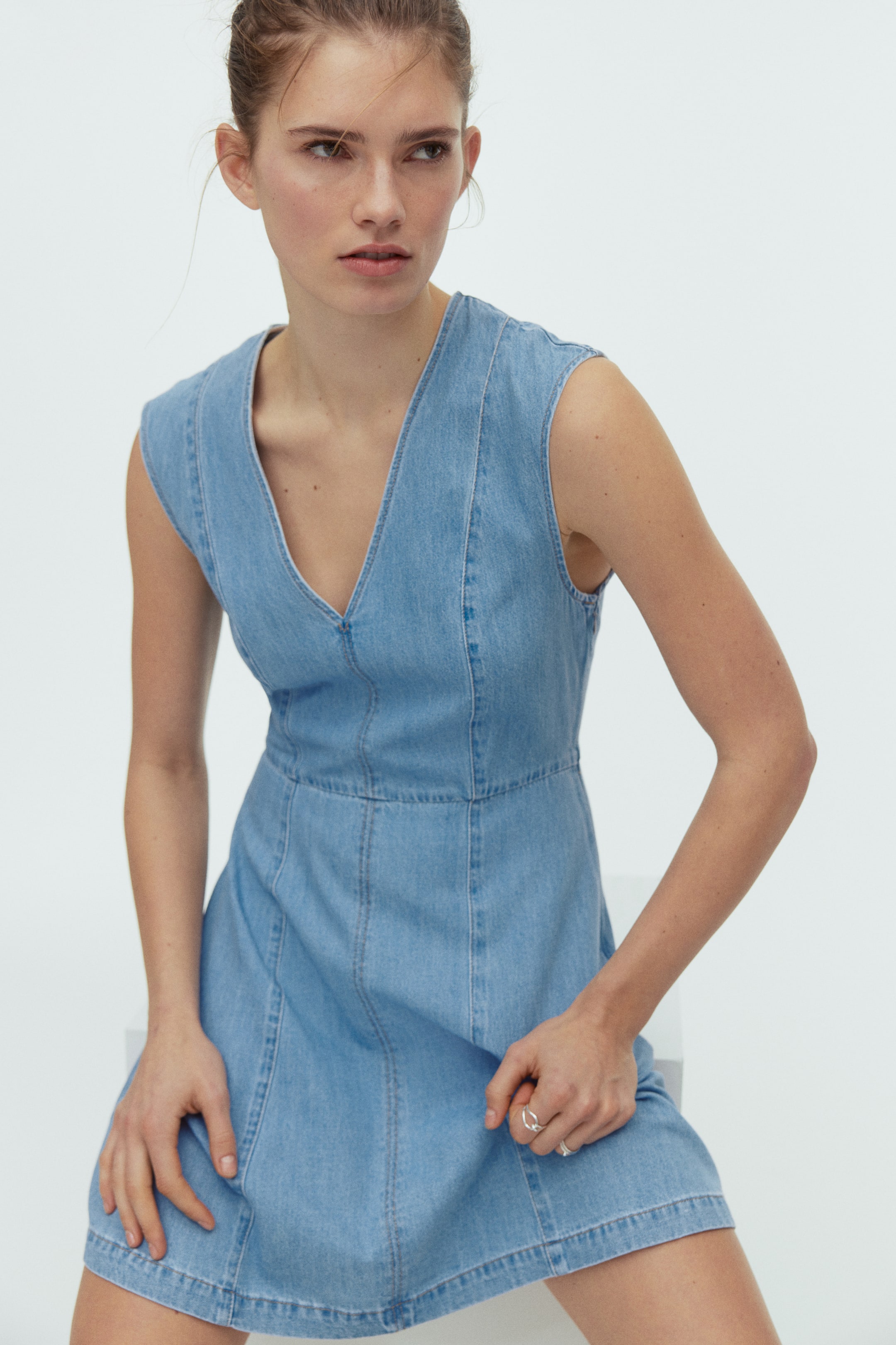 Sleeveless denim dress - Light denim blue - Ladies | H&M IN