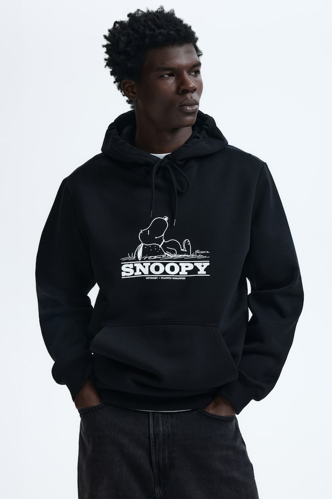 Men’s Black/Snoopy Regular Fit Hoodie | H&M US