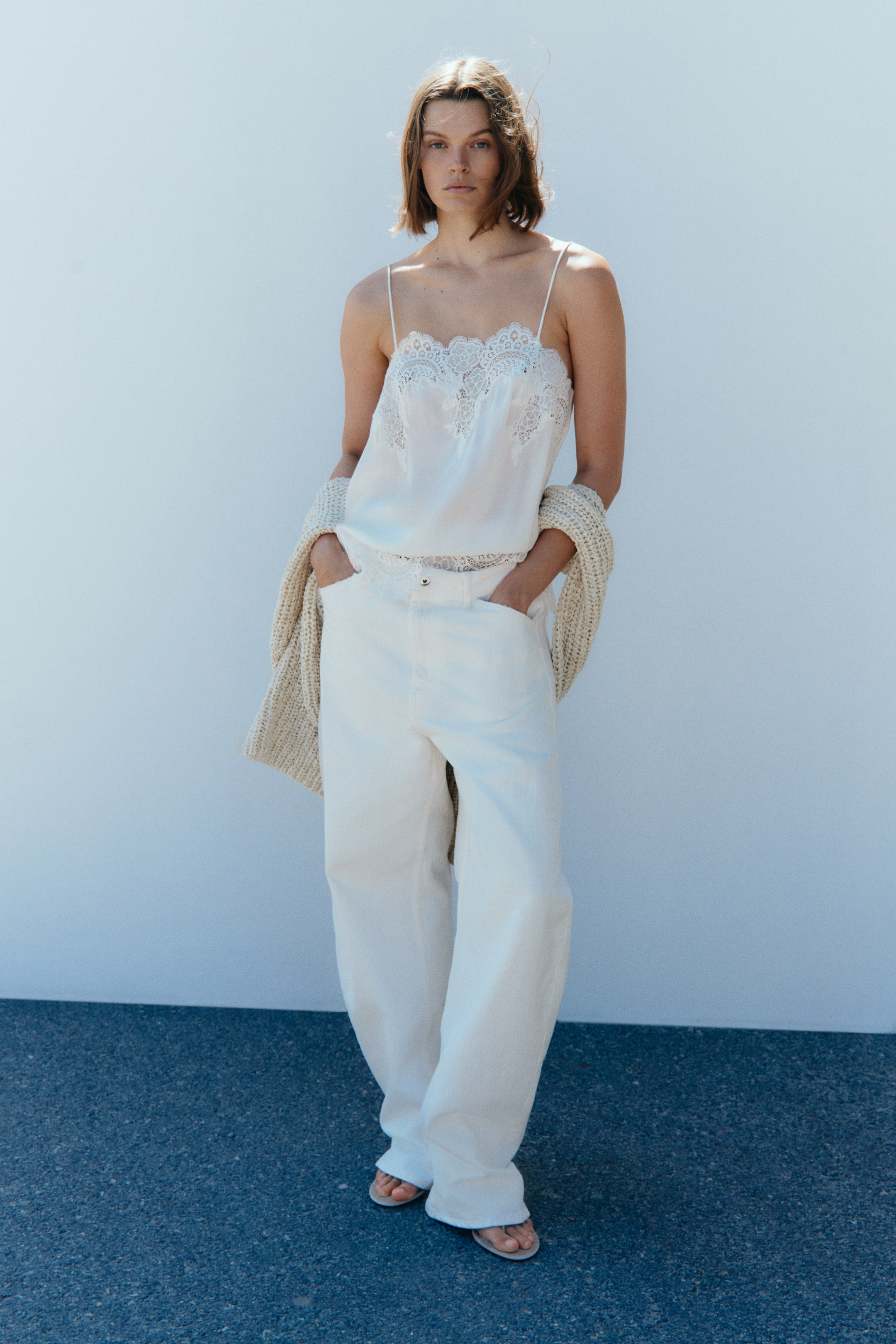 Women's White Lace-trimmed viscose top | H&M GB
