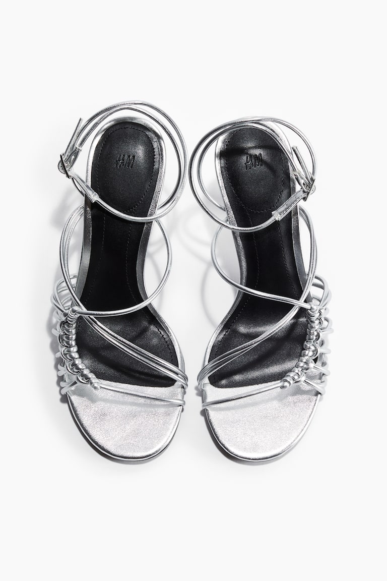 Skor Dam | Sneakers, Boots, Klackar & Sandaler | H&M SE