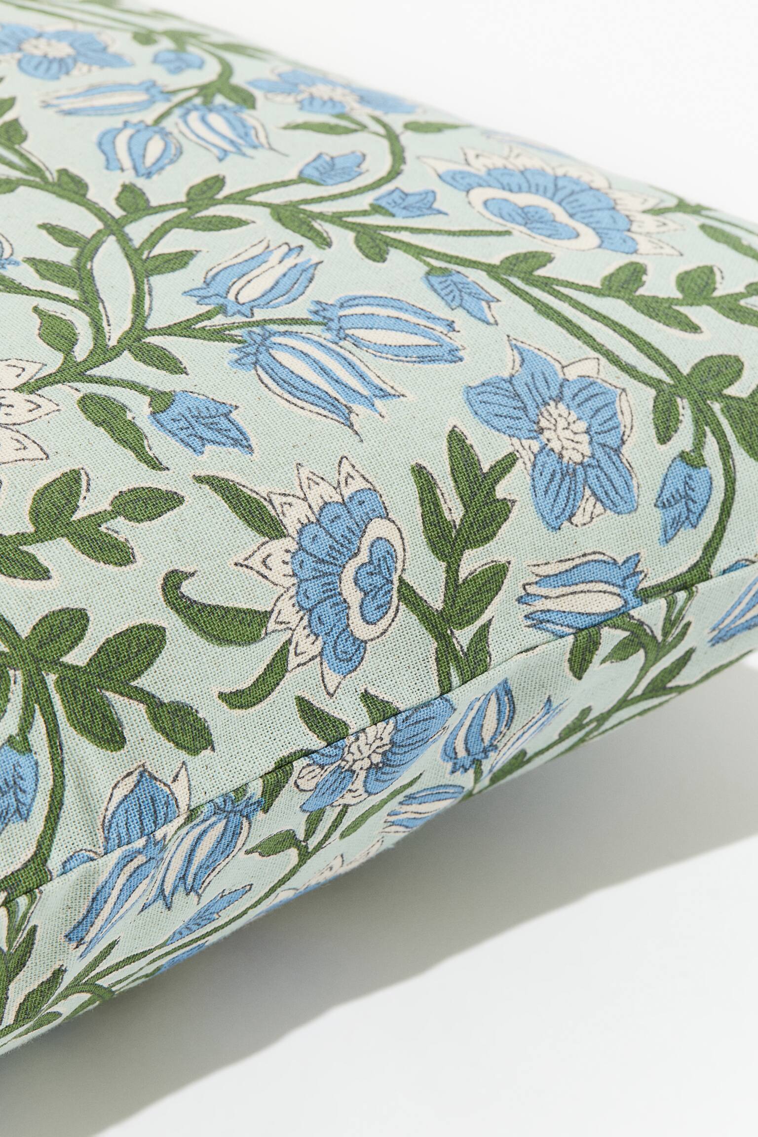 - Patterned Cushion Cover - Light green/floral - Home All | H&M US