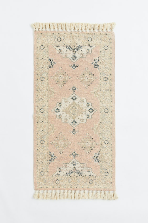 Powder pink/patterned Patterned Rug with Fringe at H&M Home | H&M CA