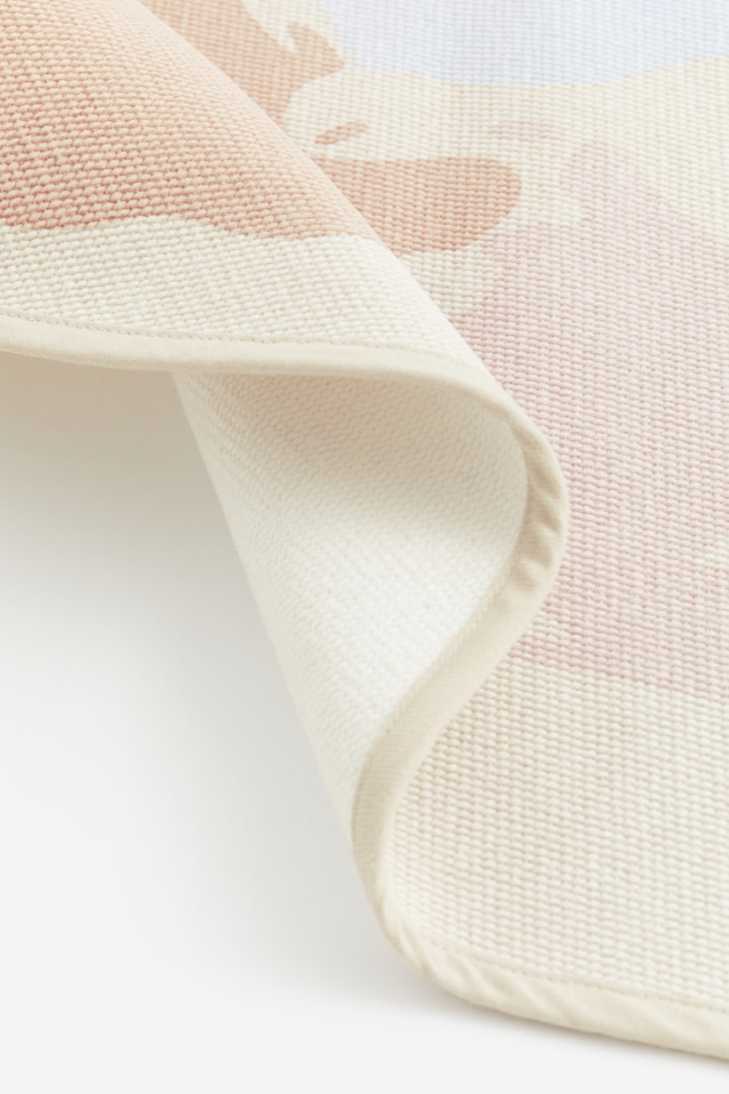 Light beige/map World Map Cotton Rug at H&M Home | H&M US
