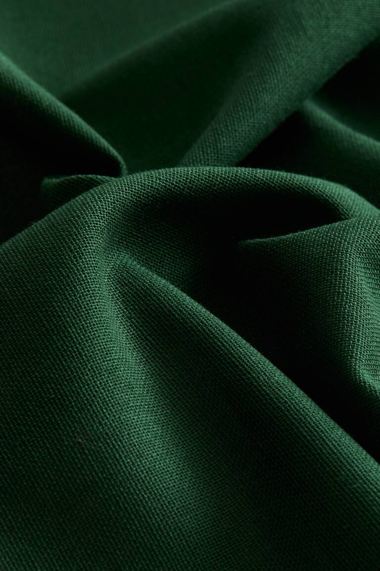 Dark green Round Cotton Tablecloth at H&M Home | H&M US