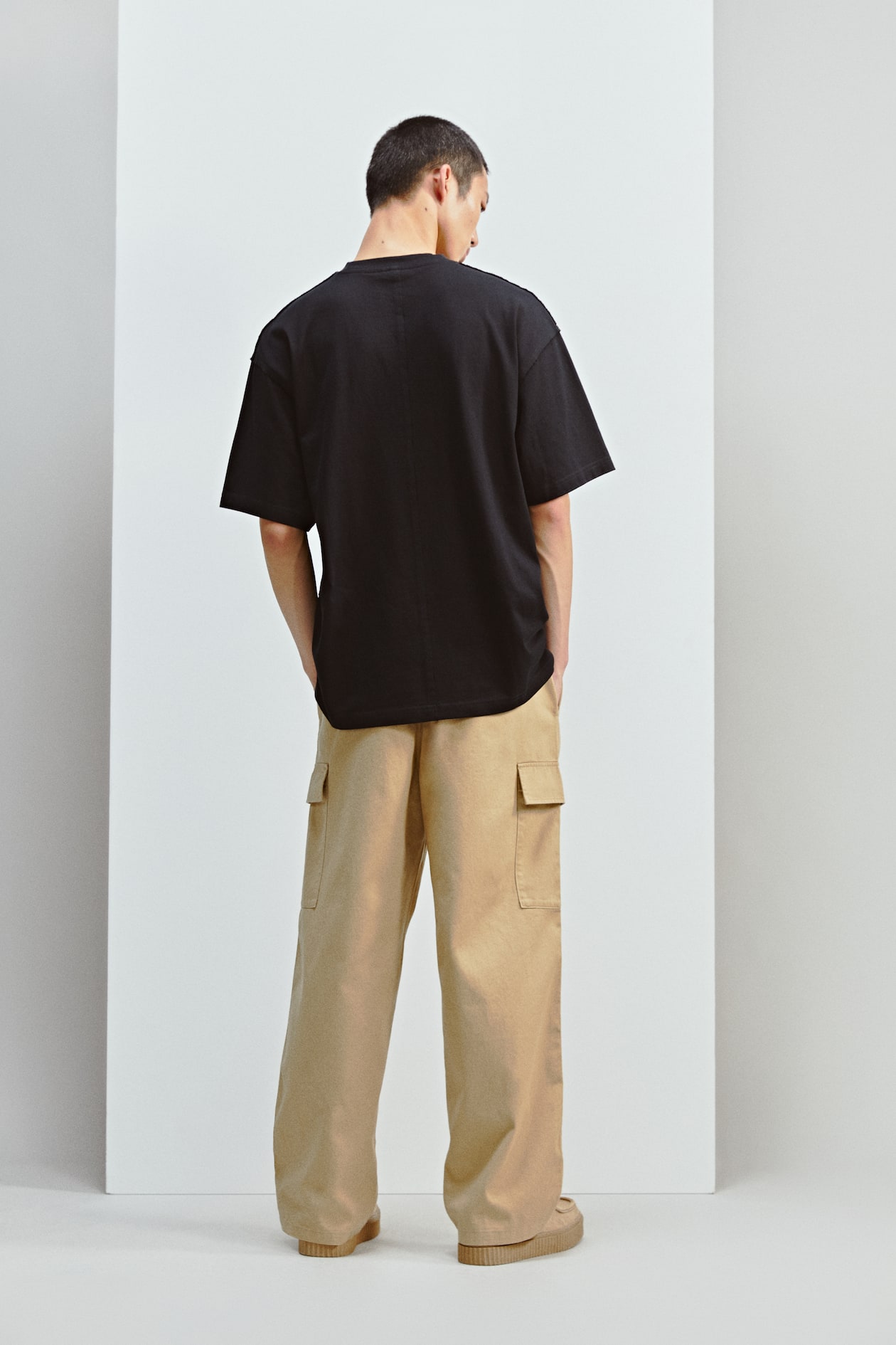 Loose Fit Cargo trousers - Beige - Men | H&M SG