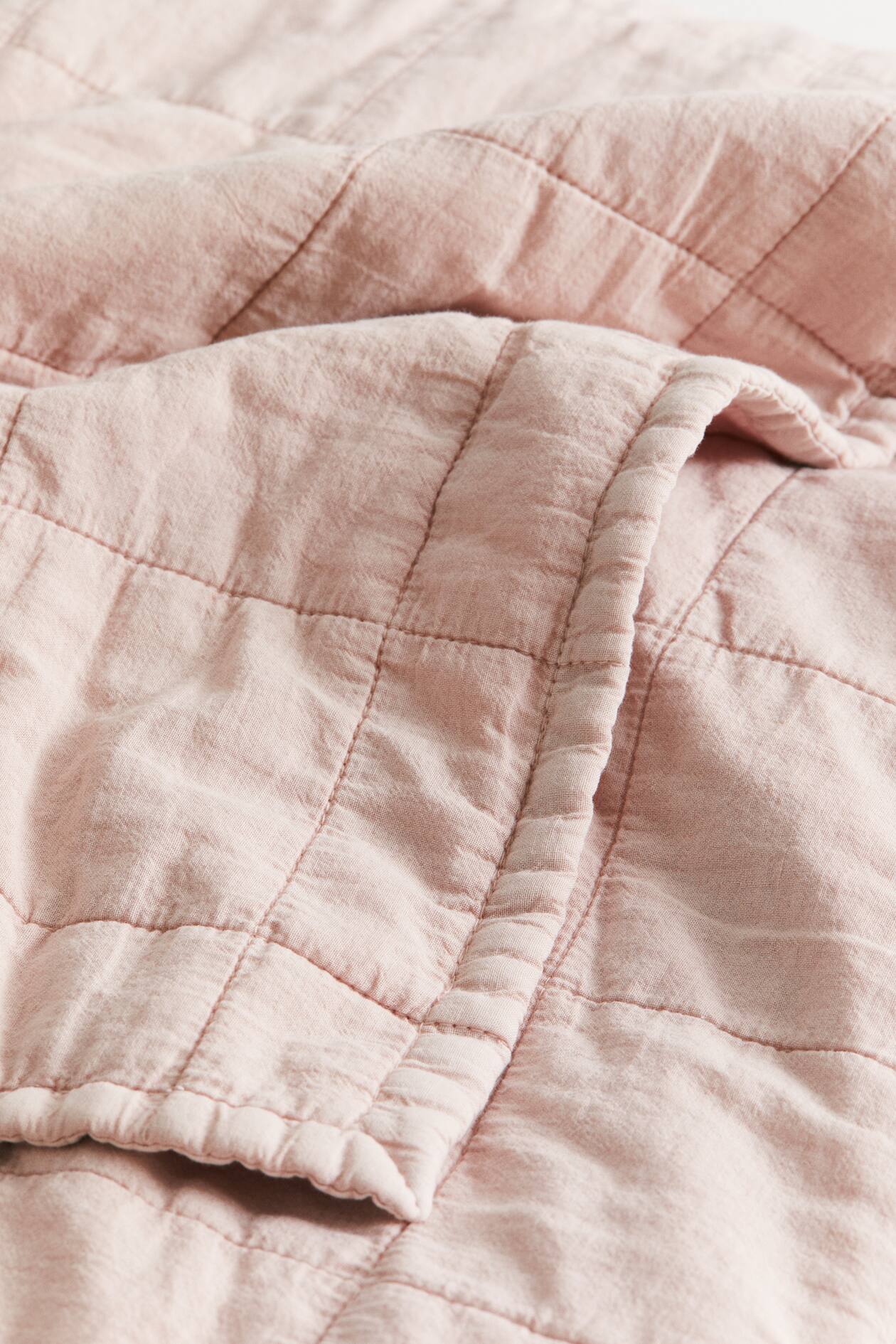 Quilted Bedspread - Light dusty pink - Home All | H&M US