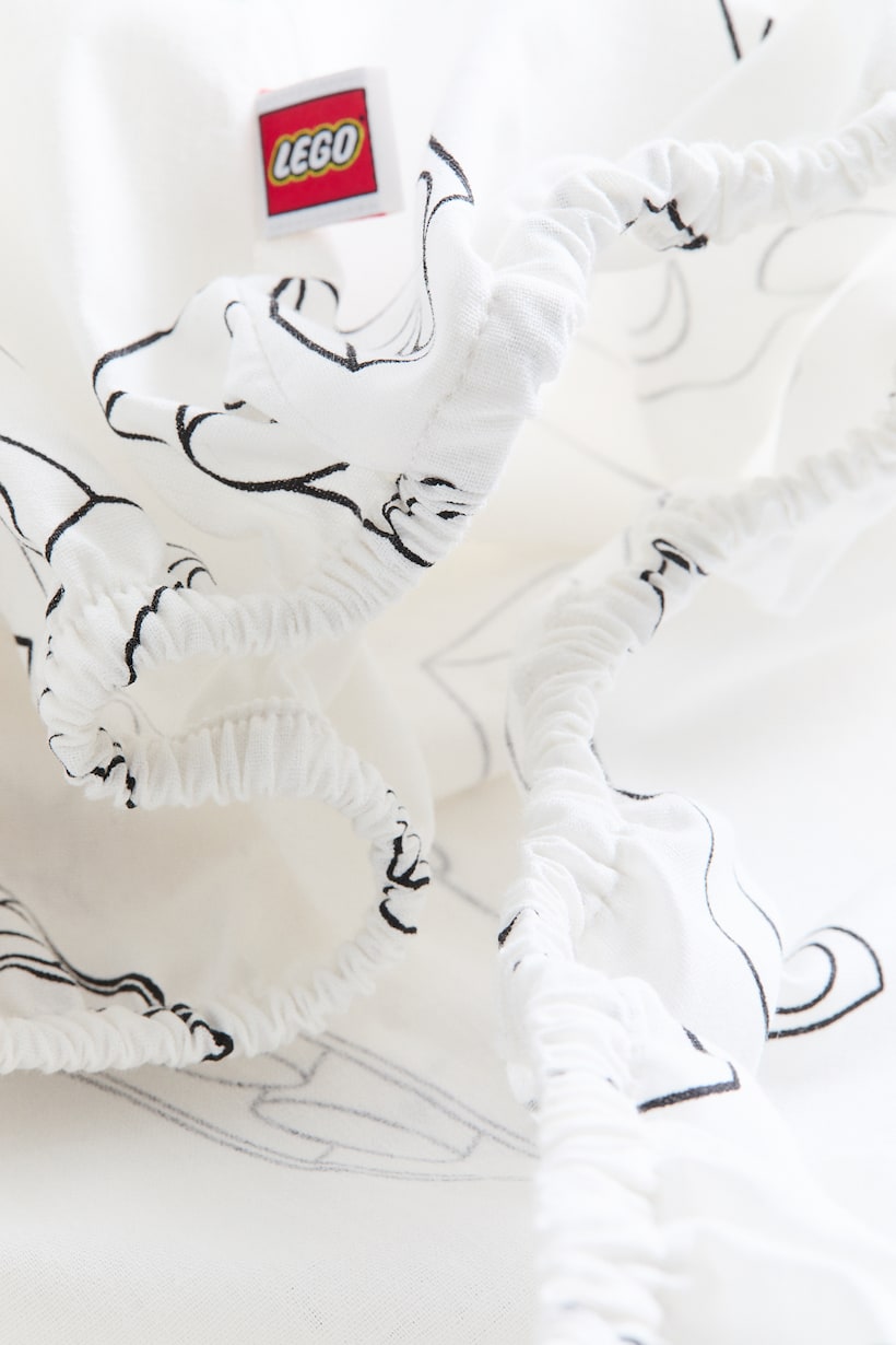 White/LEGO Patterned Cotton Fitted Sheet at H&M Home | H&M US