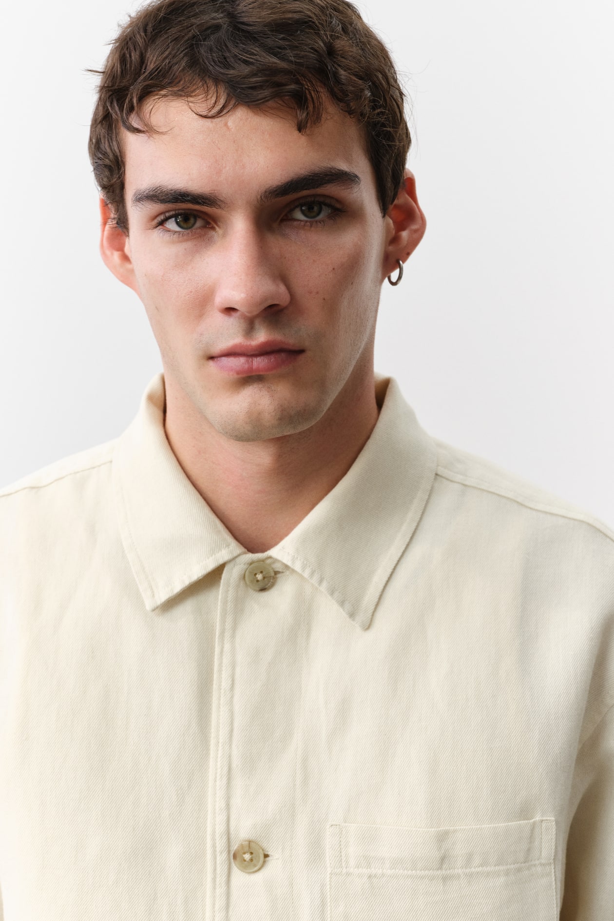 Regular Fit Linen-blend overshirt - Cream - Men | H&M IN