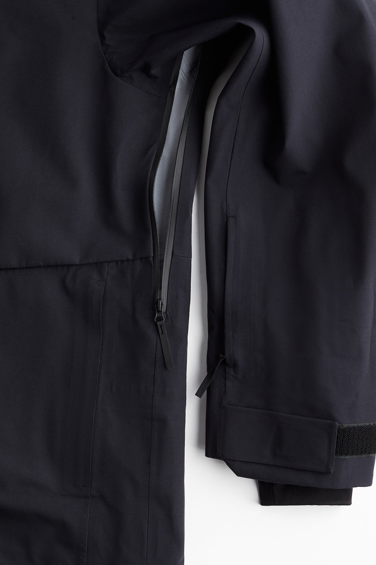 3-layer Regular Fit ski jacket with StormMove™ - Black - Men | H&M GB