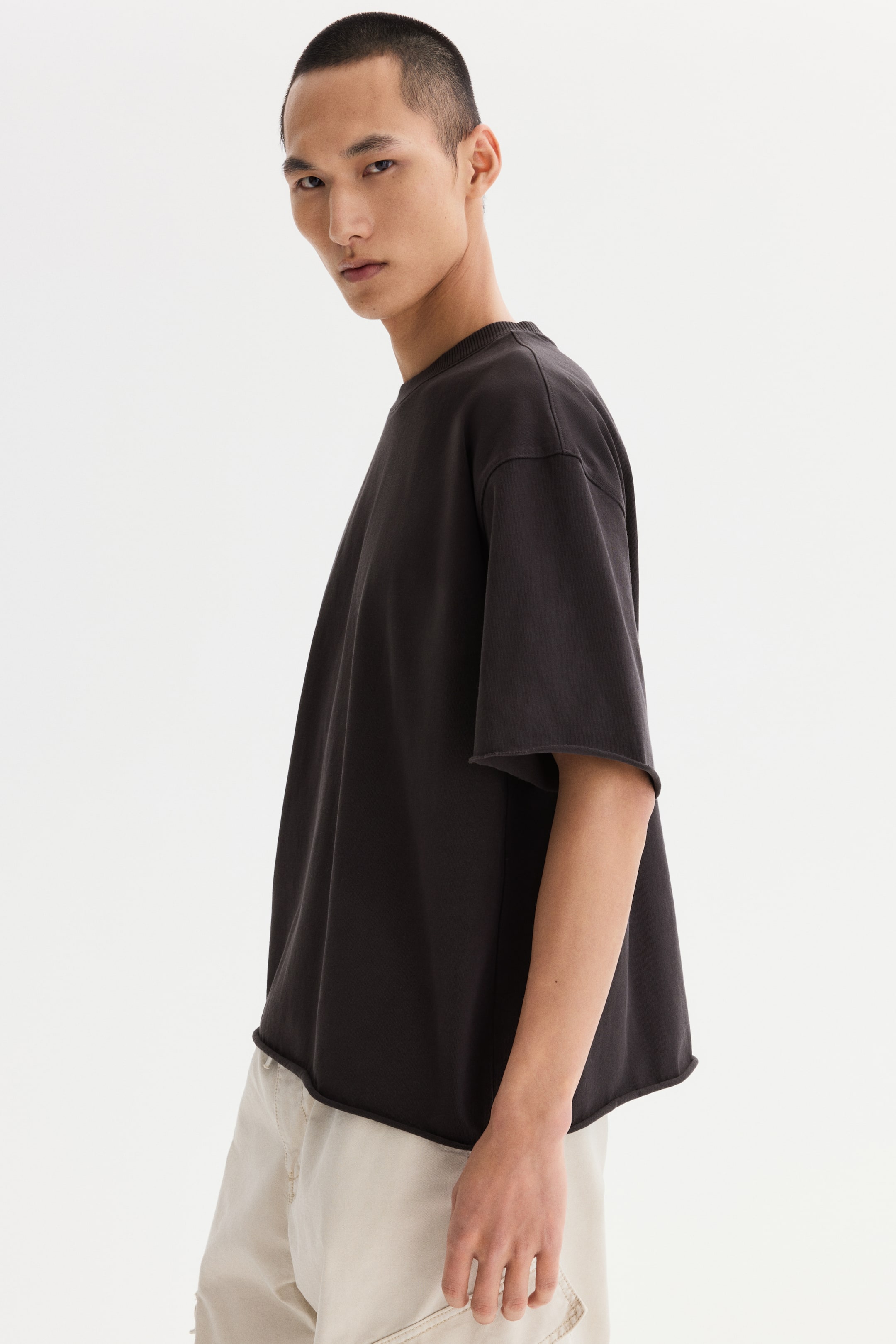 Oversized Fit Boxy-style t-shirt - Dark brown - Men | H&M IN