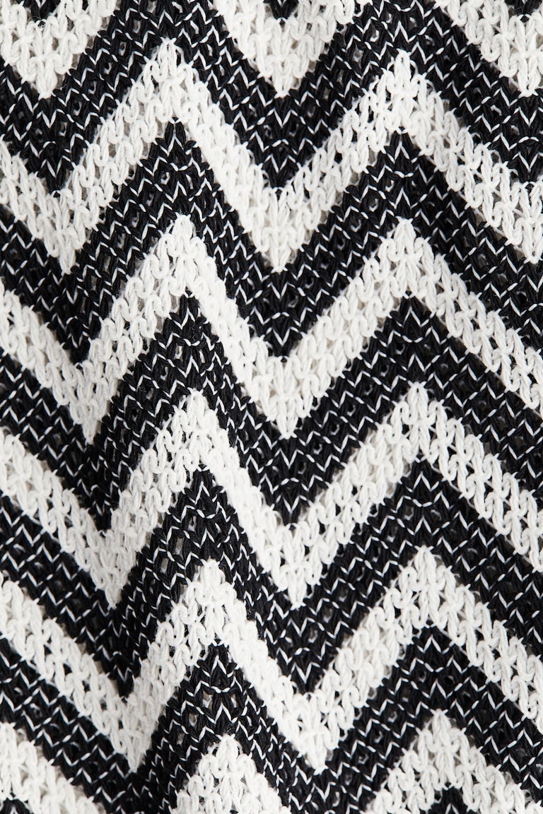Women's Black/zigzag pattern Tie-Front Jacquard-Knit Vest | H&M US