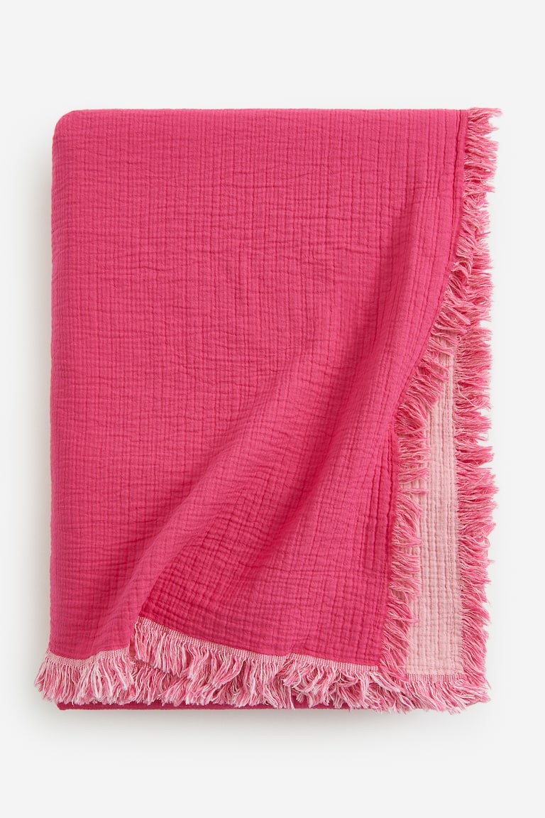 Pink Fringed cotton muslin bedspread at H&M Home | H&M GB