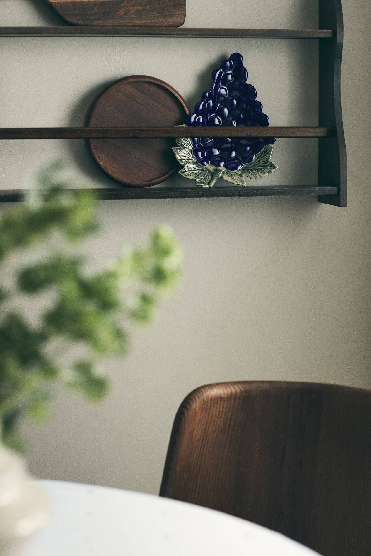 Navy blue/Grapes Figurative stoneware serving plate at H&M Home | H&M GB