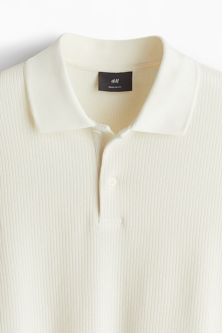 Playera polo Regular Fit acanalada - Crema - Men | H&M MX