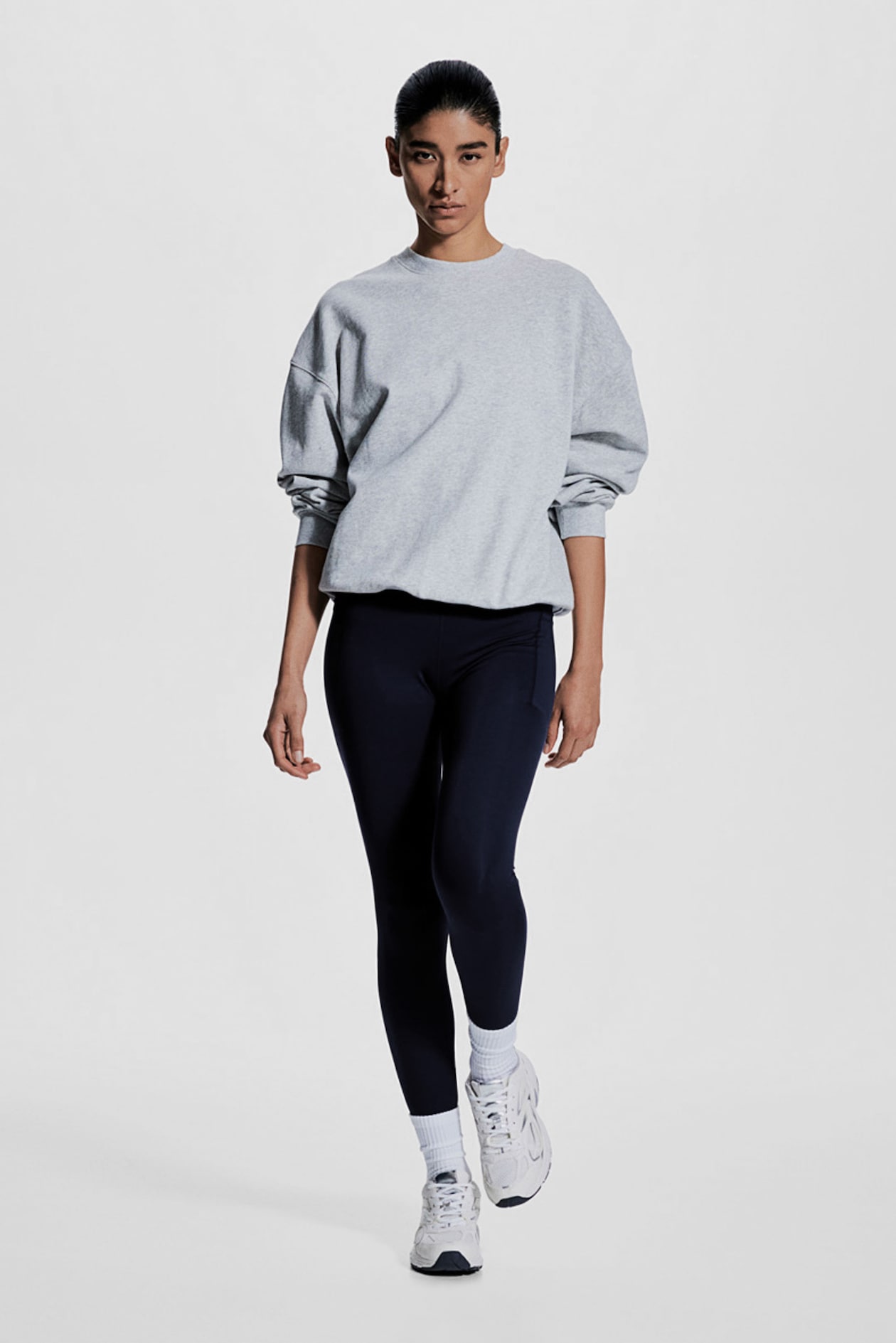 Pocket-detail sports leggings with DryMove™ - Navy blue - Ladies | H&M GB