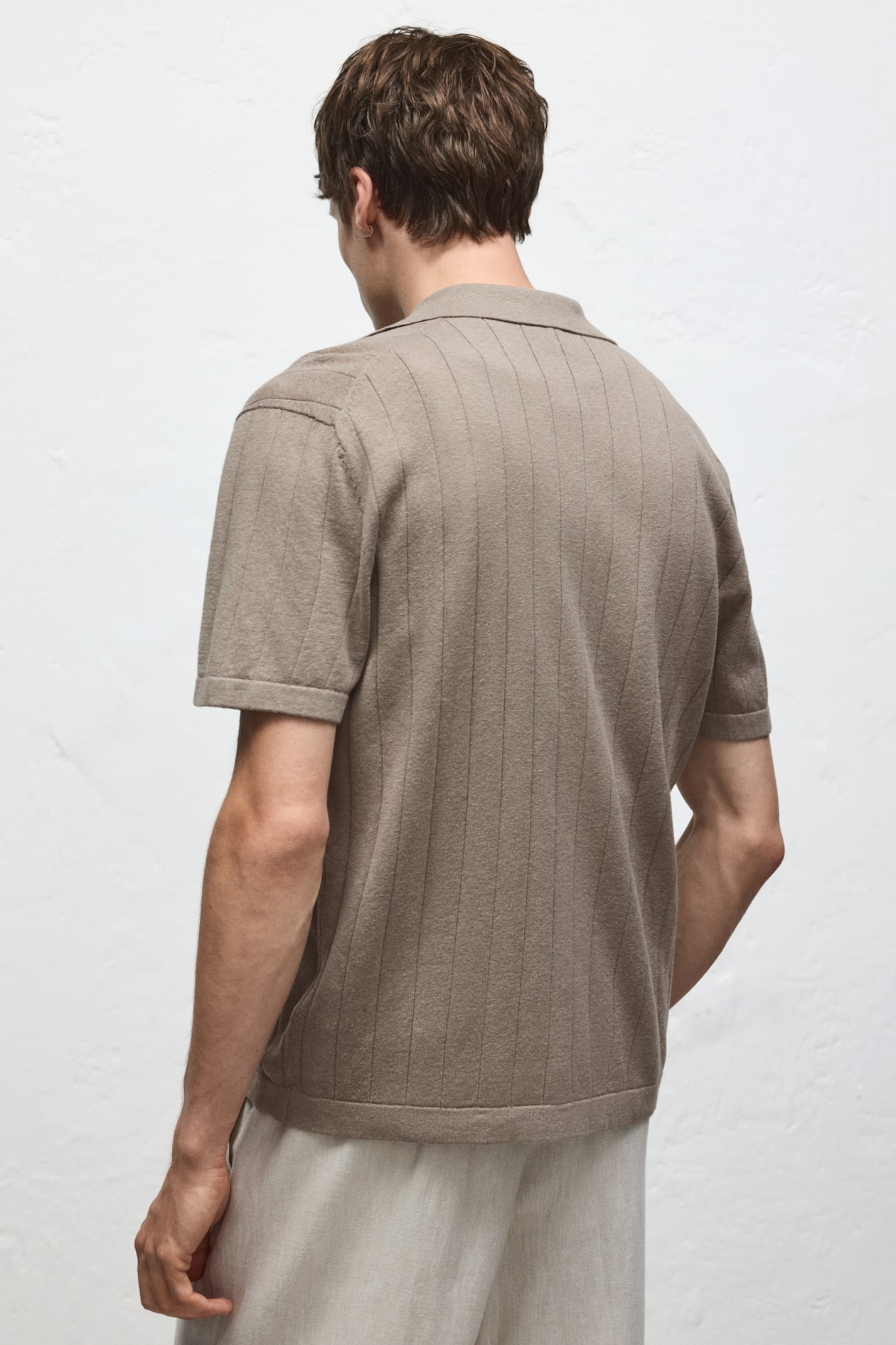 Men’s Dark beige Regular-Fit Linen-Blend Resort Shirt | H&M CA