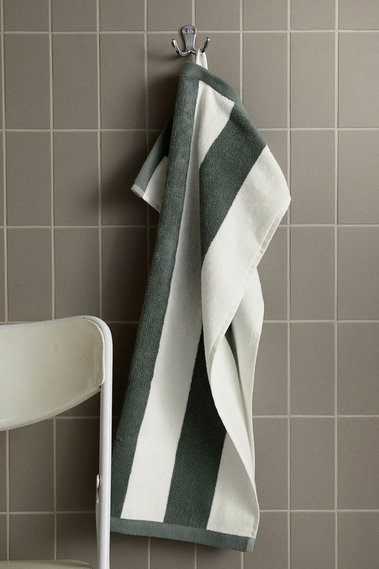 Striped hand towel - Sage/Striped - Home All | H&M GB