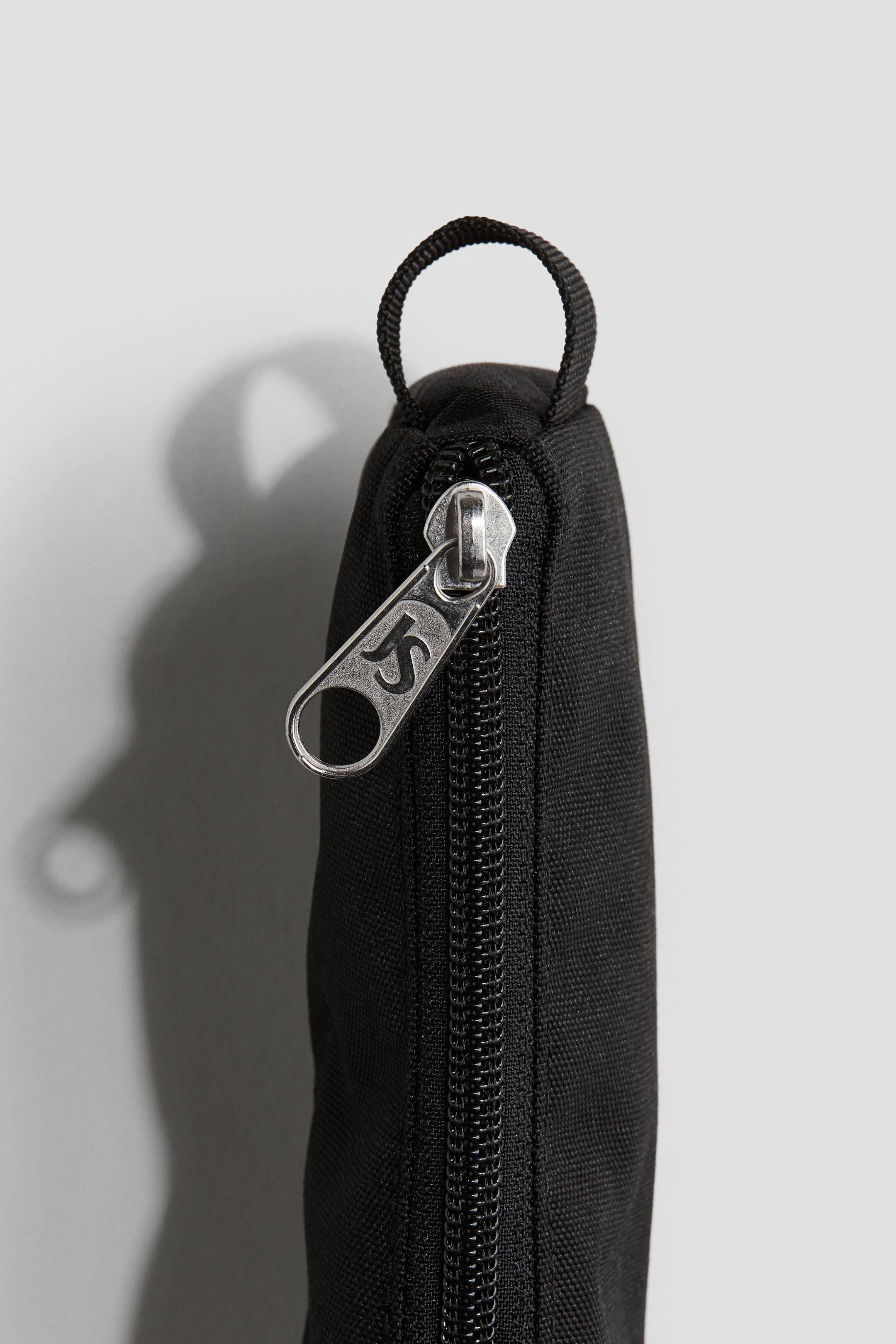Basic Accessory Pouch - Black - JanSport - Kids | H&M DE