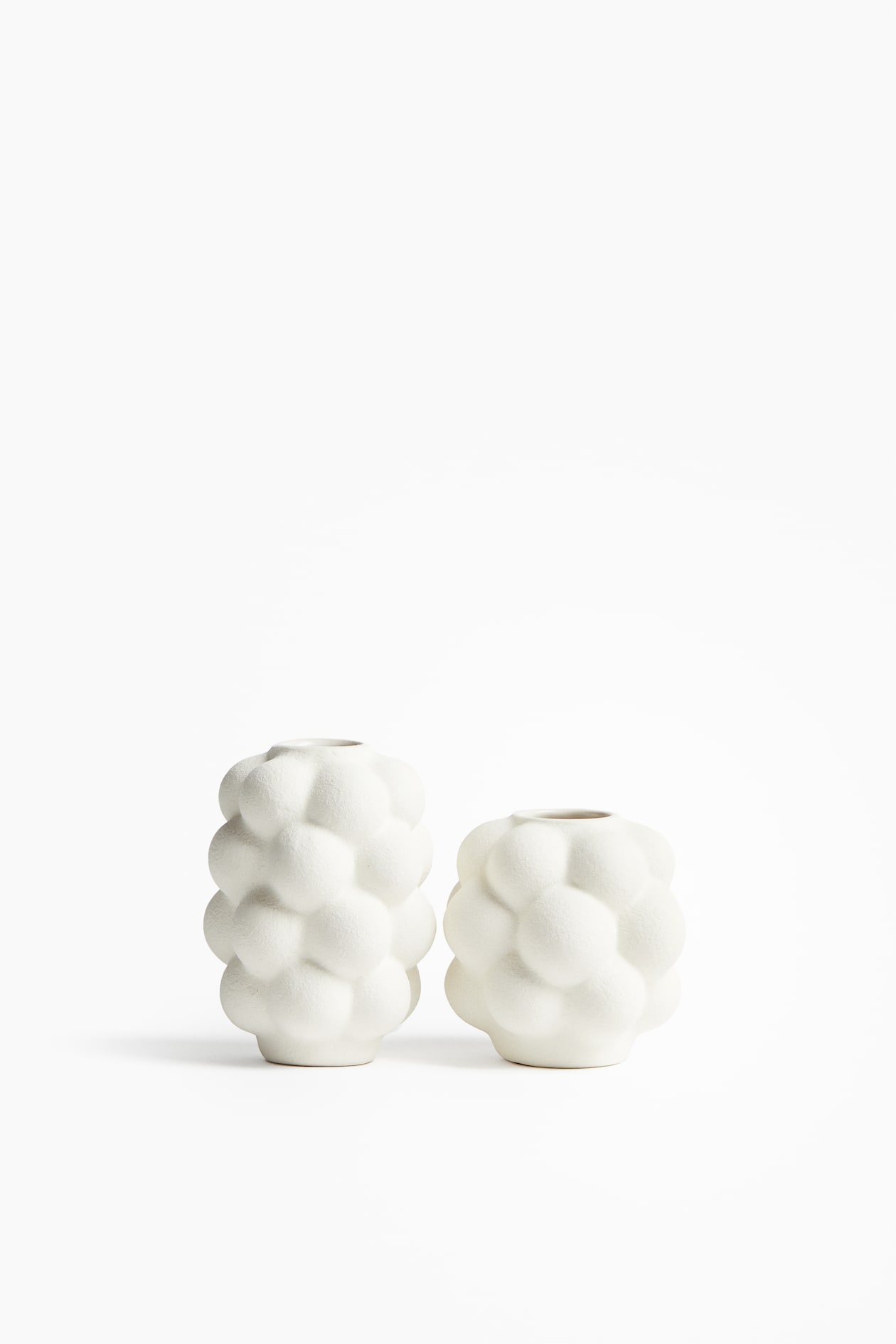 White 2-pack mini stoneware vases at H&M Home | H&M IE