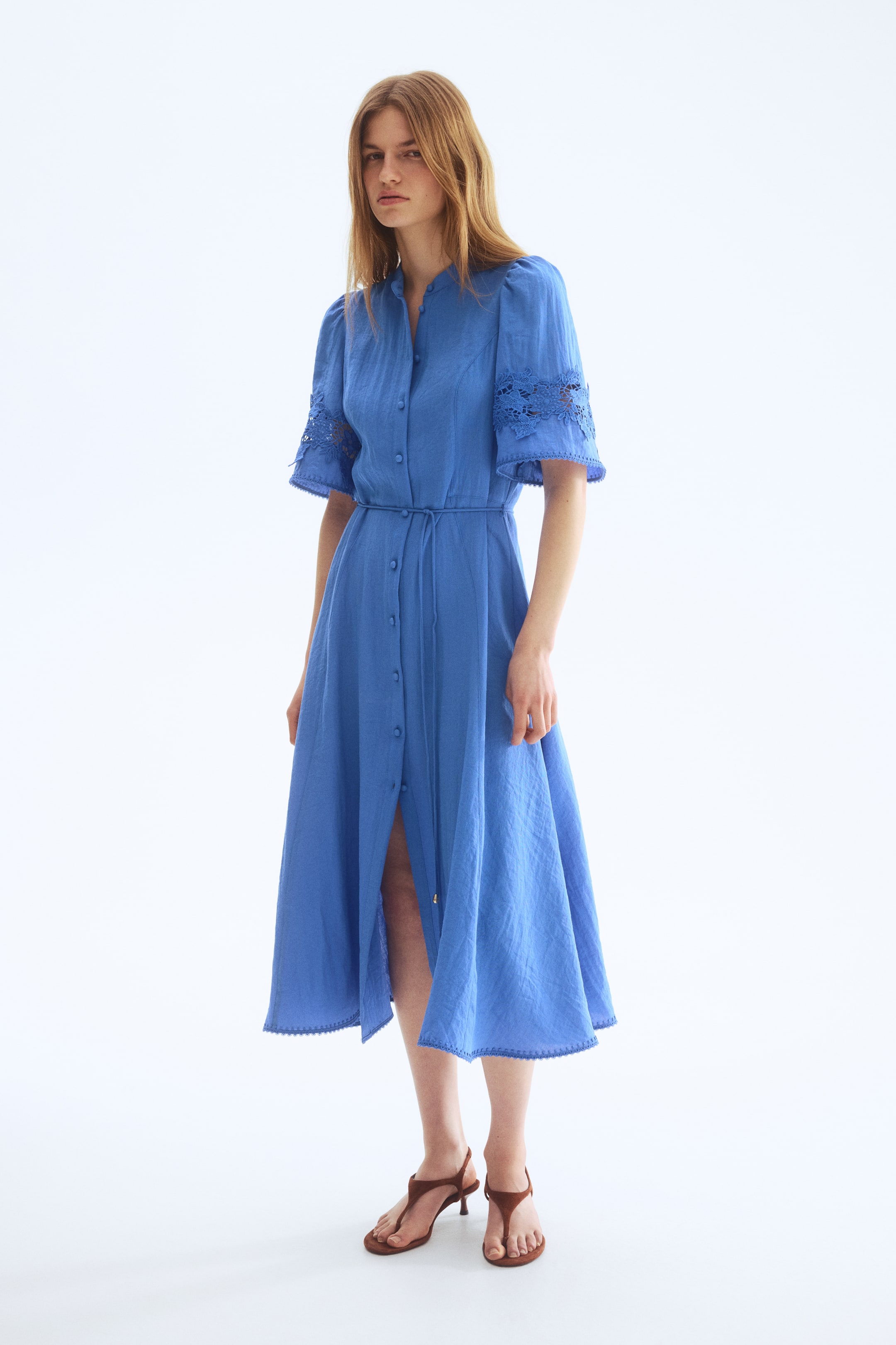 Crinkled broderie anglaise dress - Blue - Ladies | H&M IN