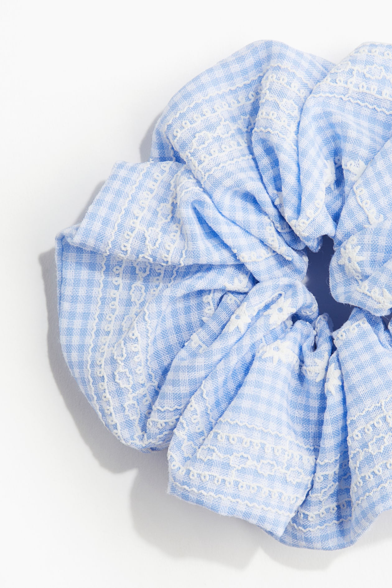 Women's Light blue/gingham check Embroidered Scrunchie | H&M US