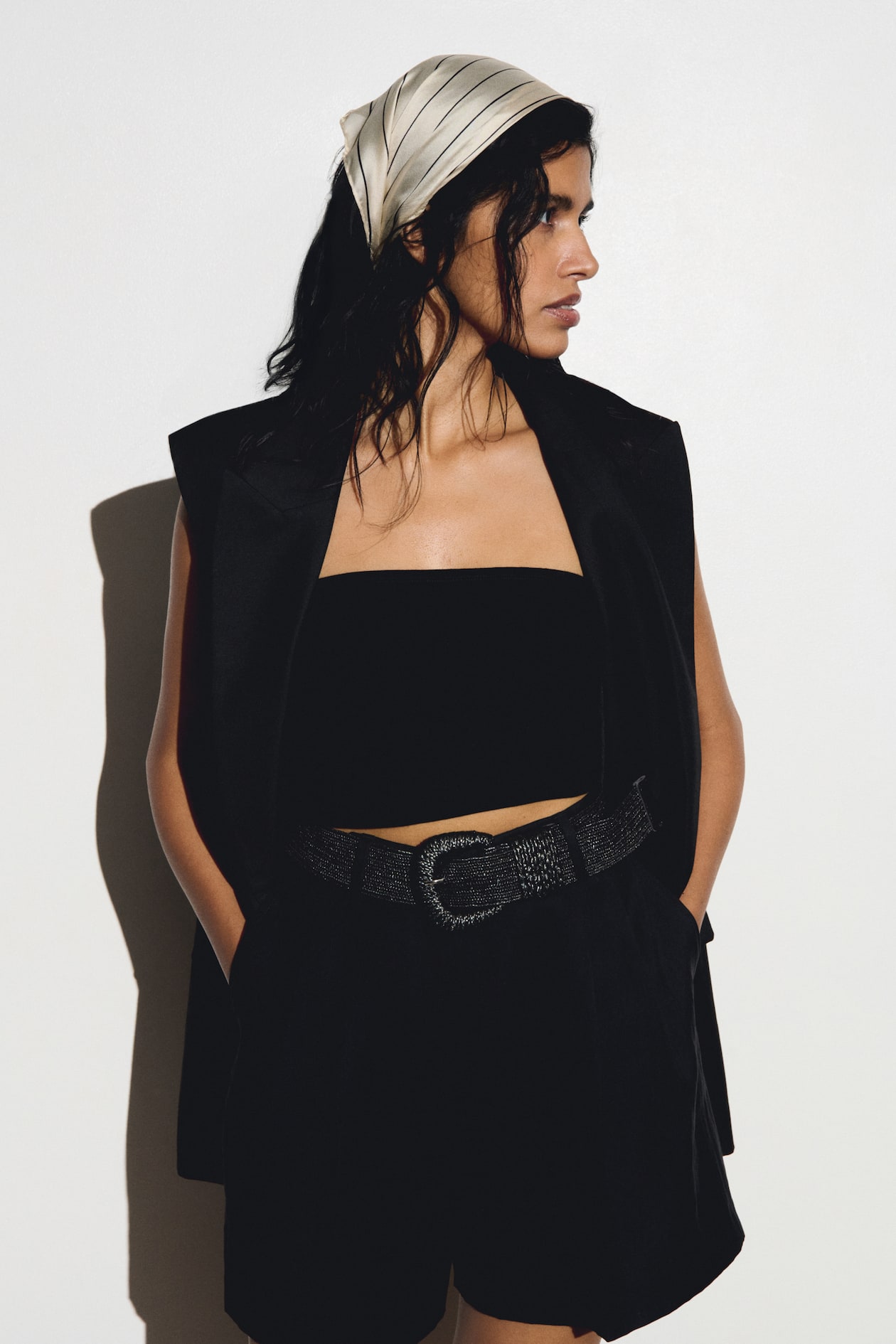 Diamond-shaped scarf - Light beige/Striped - Ladies | H&M IN