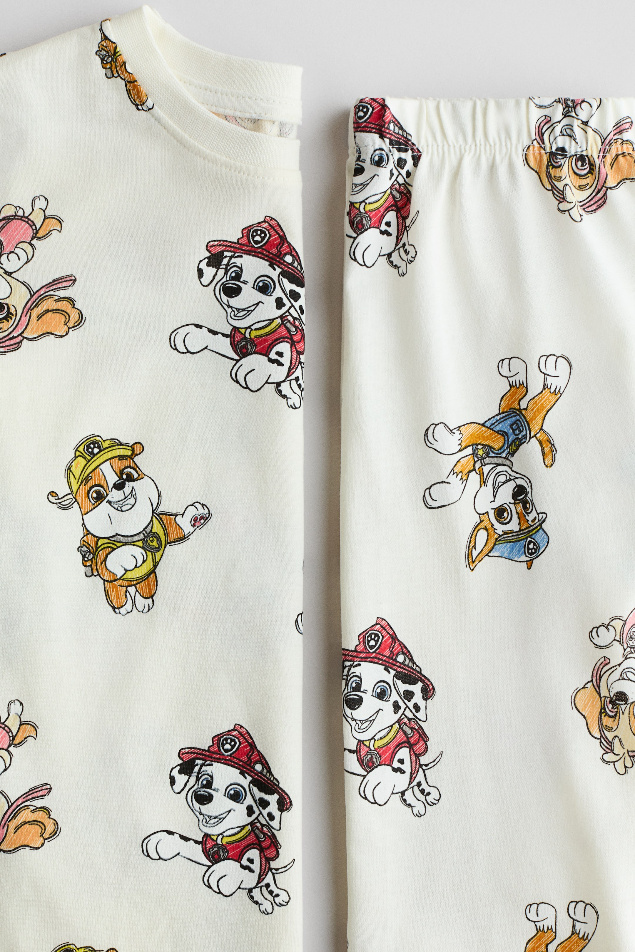 Bedruckter Baumwollpyjama - Cremefarben/Paw Patrol - Kids | H&M AT