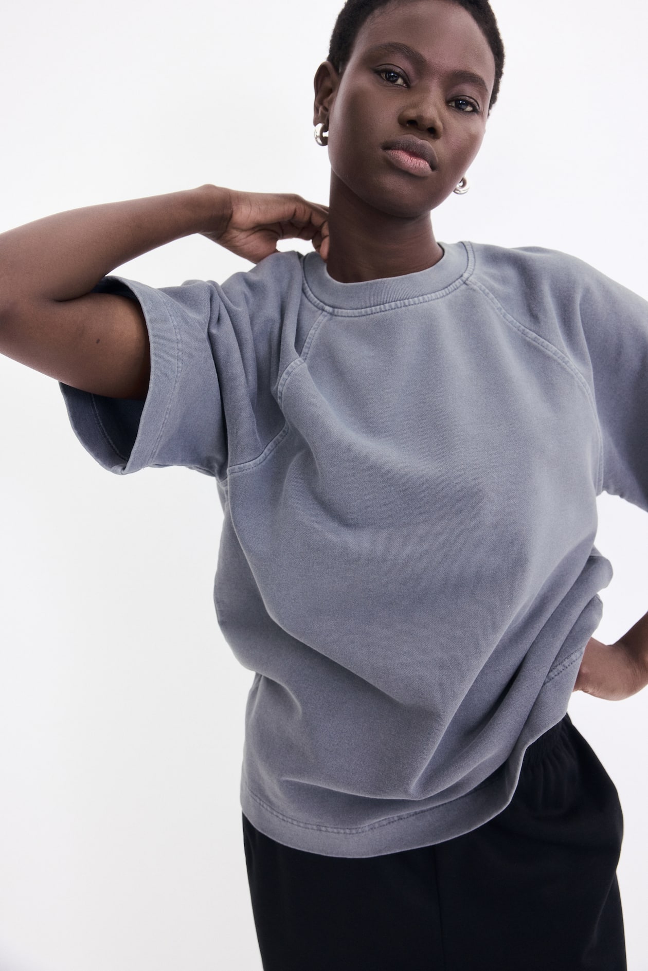 Short-sleeved sweatshirt - Grey/Washed out - Ladies | H&M IN