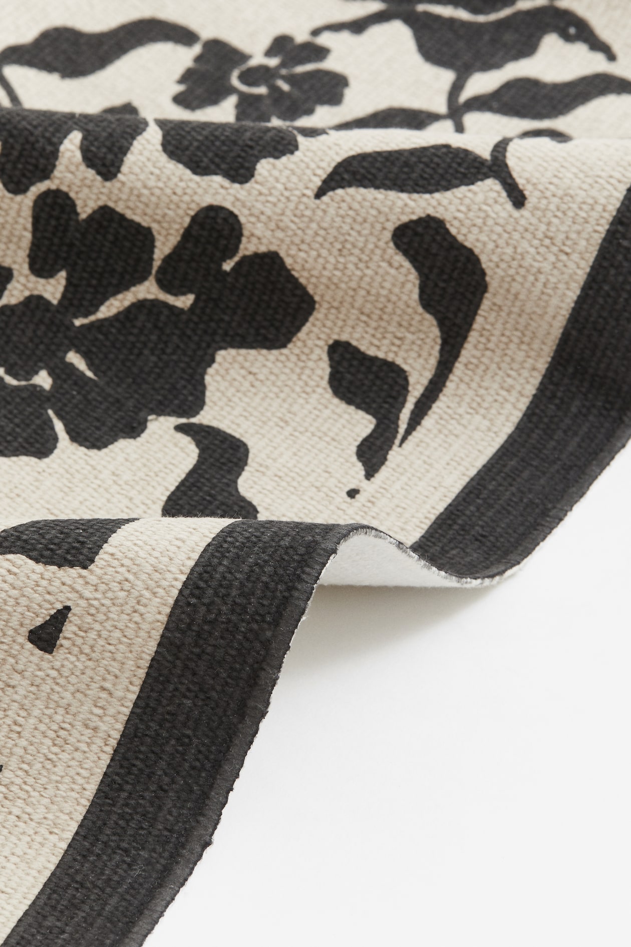 Floral Cotton Canvas Rug - Black/floral - Home All | H&M US