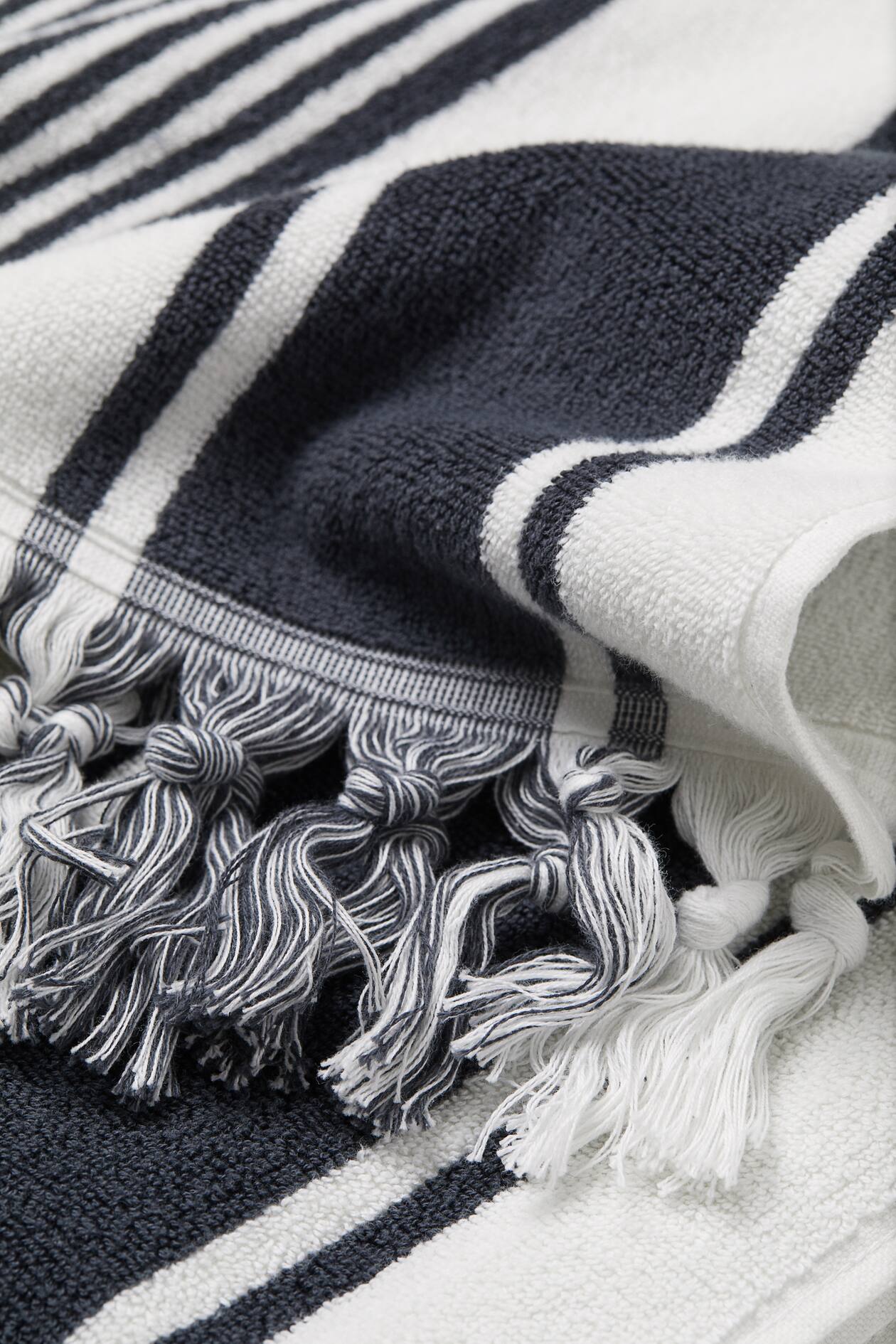 Striped bath towel - Dark grey/White striped - Home All | H&M GB